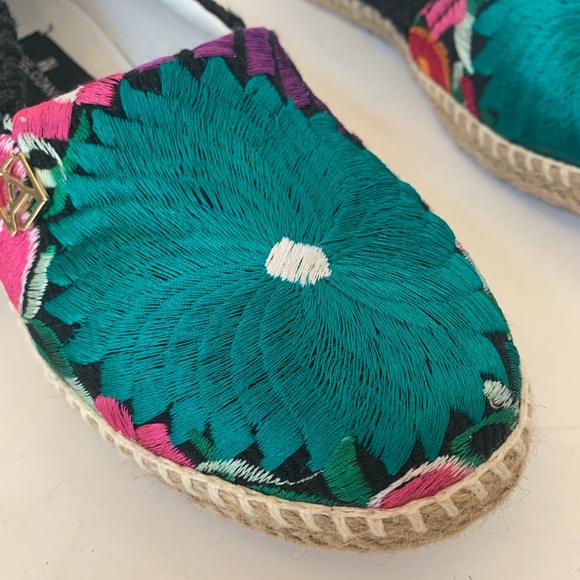 Angel Lozano | Shoes | Angel Lozano Embroidered Slipon Shoes Sz 8 Nwt ...